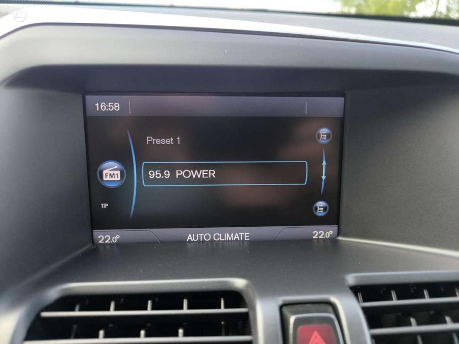 Pelēks Volvo XC60 2013 Viļņa, ar dzinēja tilpumu 1.98 L un nobraukumu 170 tūkst. km par 12000 €, foto 23 vietnē AUTOMOTO.COM.LV