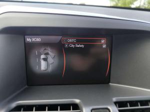 Pelēks Volvo XC60 2013 Viļņa, ar dzinēja tilpumu 1.98 L un nobraukumu 170 tūkst. km par 12000 €, foto 26 vietnē AUTOMOTO.COM.LV