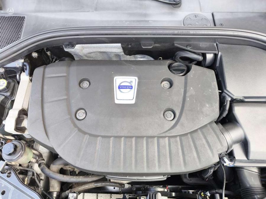 Pelēks Volvo XC60 2013 Viļņa, ar dzinēja tilpumu 1.98 L un nobraukumu 170 tūkst. km par 12000 €, foto 31 vietnē AUTOMOTO.COM.LV