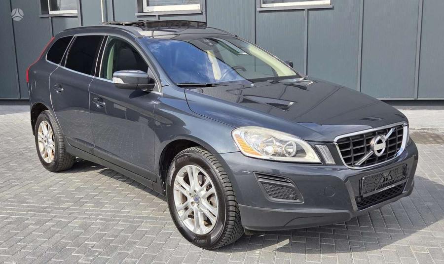 Pelēks Volvo XC60 2013 Šauļi, ar dzinēja tilpumu 1.98 L un nobraukumu 177 tūkst. km par 8500 €, foto 3 vietnē AUTOMOTO.COM.LV