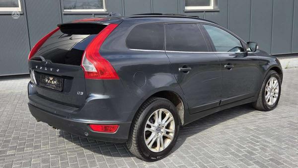 Pelēks Volvo XC60 2013 Šauļi, ar dzinēja tilpumu 1.98 L un nobraukumu 177 tūkst. km par 8500 €, foto 3 vietnē AUTOMOTO.COM.LV