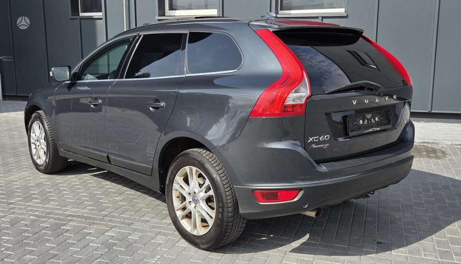 Pelēks Volvo XC60 2013 Šauļi, ar dzinēja tilpumu 1.98 L un nobraukumu 177 tūkst. km par 8500 €, foto 5 vietnē AUTOMOTO.COM.LV