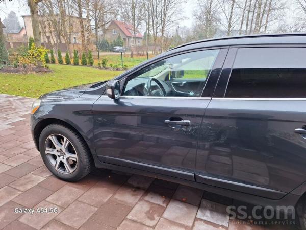 Pelēks Volvo XC60 2013 Rīga, ar dzinēja tilpumu 2.00 L un nobraukumu 250 tūkst. km par 7500 €, foto 2 vietnē AUTOMOTO.COM.LV