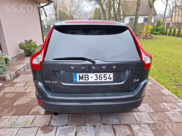 Pelēks Volvo XC60 2013 Rīga, ar dzinēja tilpumu 2.00 L un nobraukumu 250 tūkst. km par 7500 €, foto 4 vietnē AUTOMOTO.COM.LV