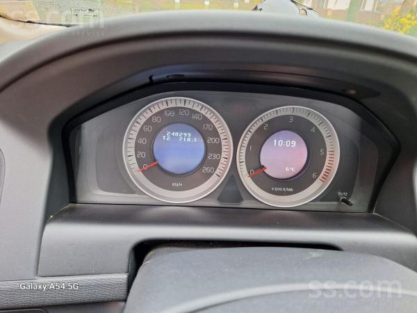 Pelēks Volvo XC60 2013 Rīga, ar dzinēja tilpumu 2.00 L un nobraukumu 250 tūkst. km par 7500 €, foto 7 vietnē AUTOMOTO.COM.LV