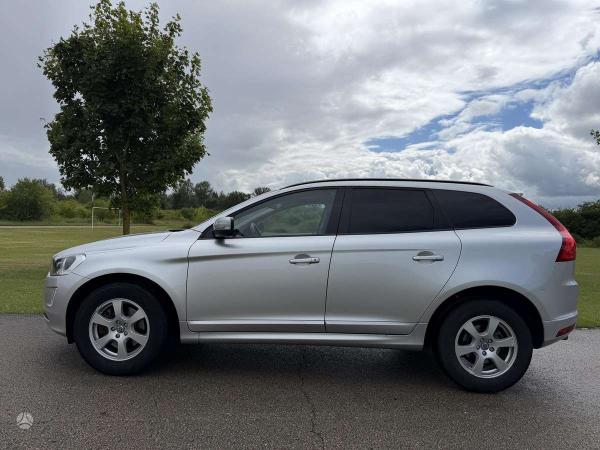 Grey Volvo XC60 2013 in Siauliai, with an engine capacity of 1.98 L and mileage of 181 thousand km for 9300 €, photo 4 on AUTOMOTO.COM.LV