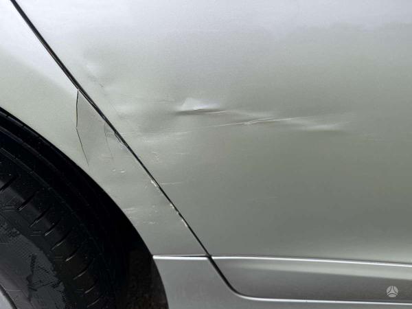 Grey Volvo XC60 2013 in Siauliai, with an engine capacity of 1.98 L and mileage of 181 thousand km for 9300 €, photo 9 on AUTOMOTO.COM.LV