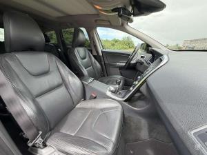 Pelēks Volvo XC60 2013 Šauļi, ar dzinēja tilpumu 1.98 L un nobraukumu 181 tūkst. km par 9300 €, foto 15 vietnē AUTOMOTO.COM.LV