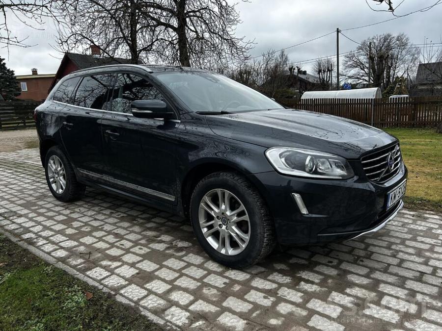 Grey Volvo XC60 2013 in Riga, with an engine capacity of 2.00 L and mileage of 358 thousand km for 8300 €, photo 1 on AUTOMOTO.COM.LV