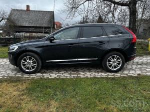 Grey Volvo XC60 2013 in Riga, with an engine capacity of 2.00 L and mileage of 358 thousand km for 8300 €, photo 4 on AUTOMOTO.COM.LV