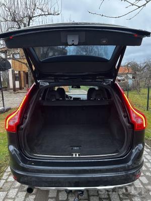 Grey Volvo XC60 2013 in Riga, with an engine capacity of 2.00 L and mileage of 358 thousand km for 8300 €, photo 10 on AUTOMOTO.COM.LV