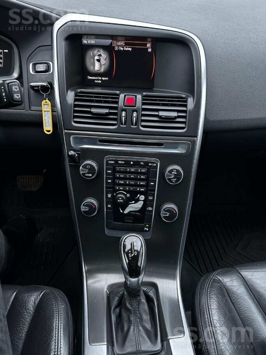 Grey Volvo XC60 2013 in Riga, with an engine capacity of 2.00 L and mileage of 358 thousand km for 8300 €, photo 15 on AUTOMOTO.COM.LV