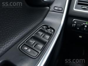 Grey Volvo XC60 2013 in Riga, with an engine capacity of 2.00 L and mileage of 358 thousand km for 8300 €, photo 17 on AUTOMOTO.COM.LV