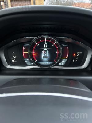 Grey Volvo XC60 2013 in Riga, with an engine capacity of 2.00 L and mileage of 358 thousand km for 8300 €, photo 19 on AUTOMOTO.COM.LV