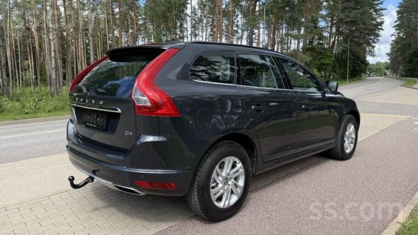 Grey Volvo XC60 2013 in Valmiera, with an engine capacity of 2.00 L and mileage of 243 thousand km for 9700 €, photo 2 on AUTOMOTO.COM.LV