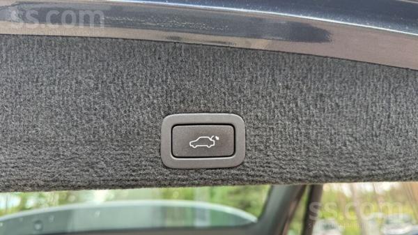 Grey Volvo XC60 2013 in Valmiera, with an engine capacity of 2.00 L and mileage of 243 thousand km for 9700 €, photo 5 on AUTOMOTO.COM.LV