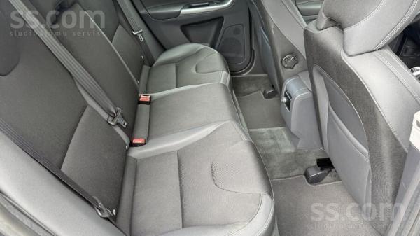 Grey Volvo XC60 2013 in Valmiera, with an engine capacity of 2.00 L and mileage of 243 thousand km for 9700 €, photo 7 on AUTOMOTO.COM.LV