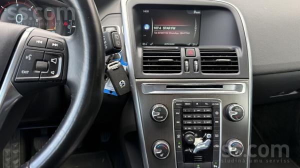 Grey Volvo XC60 2013 in Valmiera, with an engine capacity of 2.00 L and mileage of 243 thousand km for 9700 €, photo 10 on AUTOMOTO.COM.LV