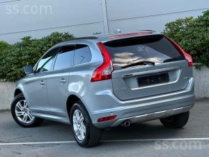 Pelēks Volvo XC60 2013 Rīga, ar dzinēja tilpumu 2.00 L un nobraukumu 324 tūkst. km par 9650 €, foto 5 vietnē AUTOMOTO.COM.LV