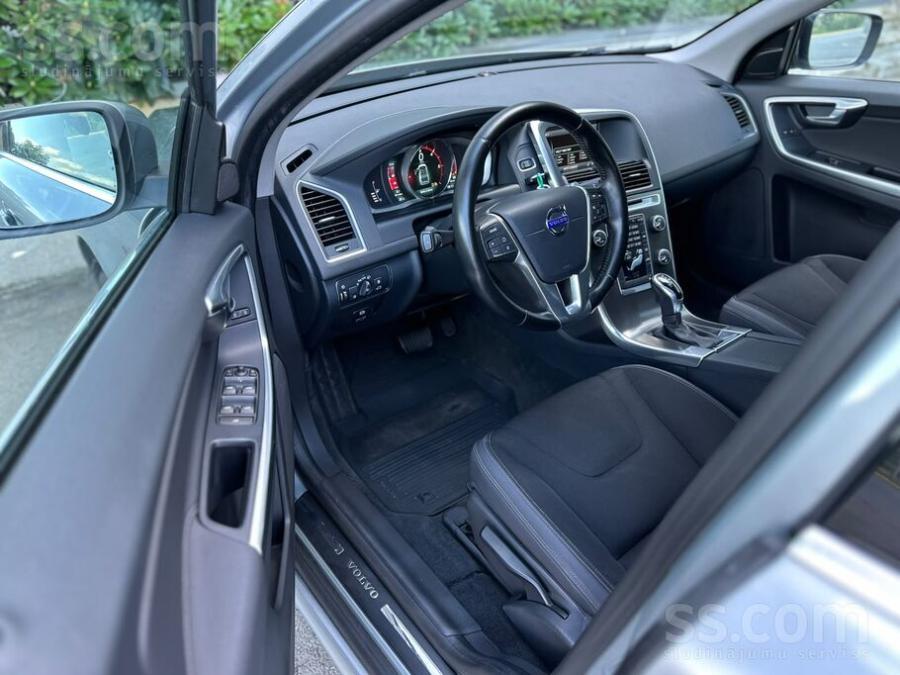 Pelēks Volvo XC60 2013 Rīga, ar dzinēja tilpumu 2.00 L un nobraukumu 324 tūkst. km par 9650 €, foto 9 vietnē AUTOMOTO.COM.LV