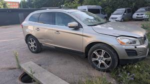 Pelēks Volvo XC60 2013 Klaipėda, ar dzinēja tilpumu 2.95 L un nobraukumu 200 tūkst. km par 4250 €, foto 3 vietnē AUTOMOTO.COM.LV