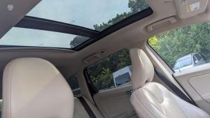 Pelēks Volvo XC60 2013 Klaipėda, ar dzinēja tilpumu 2.95 L un nobraukumu 200 tūkst. km par 4250 €, foto 13 vietnē AUTOMOTO.COM.LV