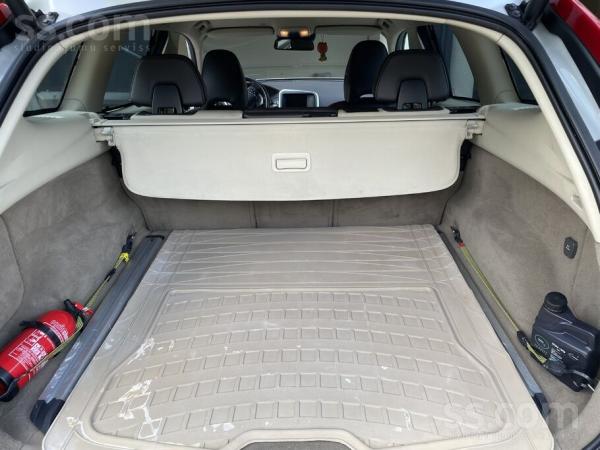 Pelēks Volvo XC60 2013 Jūrmala, ar dzinēja tilpumu 2.40 L un nobraukumu 197 tūkst. km par 10400 €, foto 9 vietnē AUTOMOTO.COM.LV