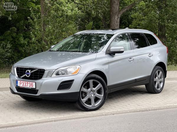 Grey Volvo XC60 2013 in Siauliai, with an engine capacity of 3.20 L and mileage of 260 thousand km for 8750 €, photo 1 on AUTOMOTO.COM.LV