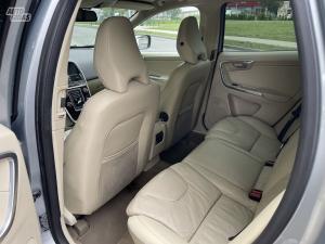 Grey Volvo XC60 2013 in Siauliai, with an engine capacity of 3.20 L and mileage of 260 thousand km for 8750 €, photo 13 on AUTOMOTO.COM.LV
