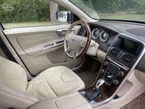 Grey Volvo XC60 2013 in Siauliai, with an engine capacity of 3.20 L and mileage of 260 thousand km for 8750 €, photo 14 on AUTOMOTO.COM.LV