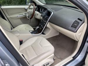 Grey Volvo XC60 2013 in Siauliai, with an engine capacity of 3.20 L and mileage of 260 thousand km for 8750 €, photo 15 on AUTOMOTO.COM.LV