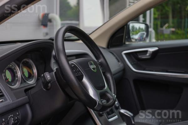 Серый Вольво ХС60 2013 в Рига, объемом двигателя 2.00 л и пробегом 384 тыс. км за 6995 €, фото 7 на AUTOMOTO.COM.LV