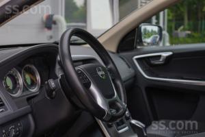 Серый Вольво ХС60 2013 в Рига, объемом двигателя 2.00 л и пробегом 384 тыс. км за 6995 €, фото 8 на AUTOMOTO.COM.LV