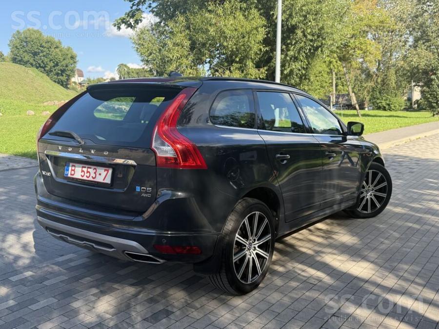 Grey Volvo XC60 2013 in Rezekne, with an engine capacity of 2.40 L and mileage of 258 thousand km for 12990 €, photo 6 on AUTOMOTO.COM.LV