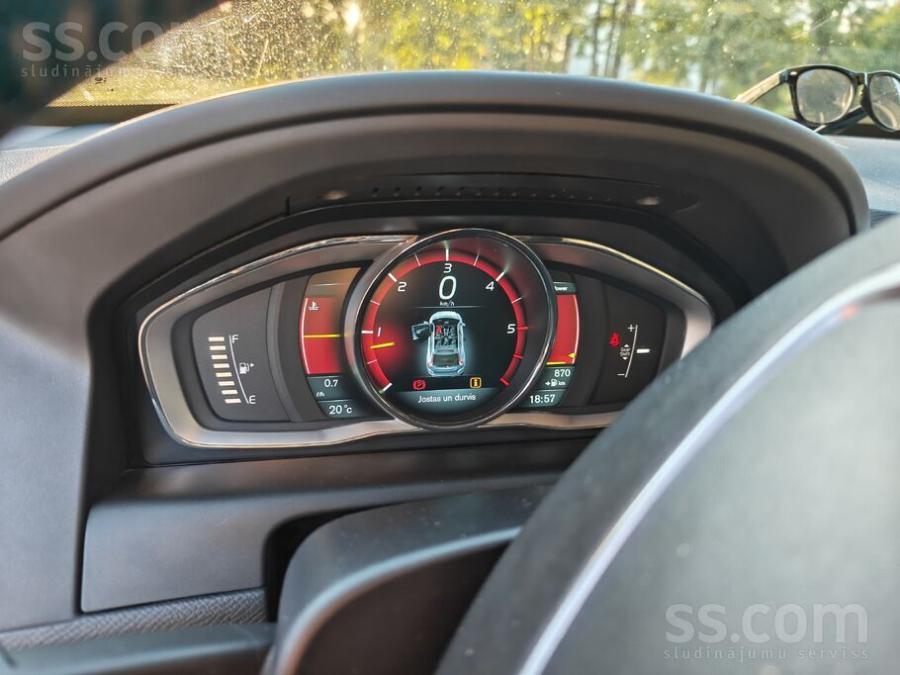 Серый Вольво ХС60 2013 в Екабпилс, объемом двигателя 2.40 л и пробегом 290 тыс. км за 9700 €, фото 9 на AUTOMOTO.COM.LV