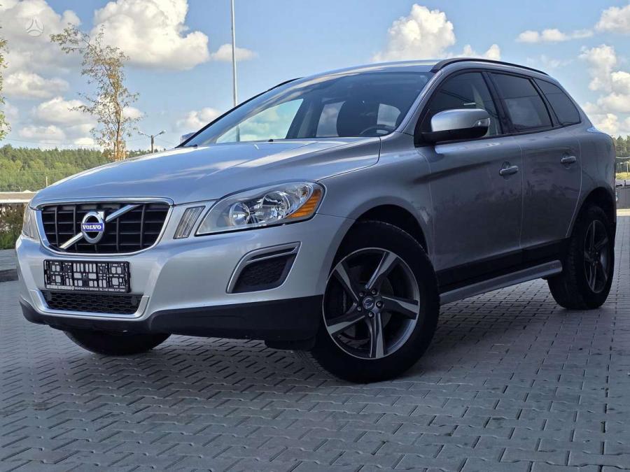 Pelēks Volvo XC60 2013 Viļņa, ar dzinēja tilpumu 2.40 L un nobraukumu 270 tūkst. km par 9970 €, foto 4 vietnē AUTOMOTO.COM.LV