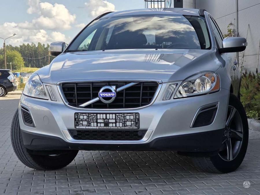 Pelēks Volvo XC60 2013 Viļņa, ar dzinēja tilpumu 2.40 L un nobraukumu 270 tūkst. km par 9970 €, foto 5 vietnē AUTOMOTO.COM.LV