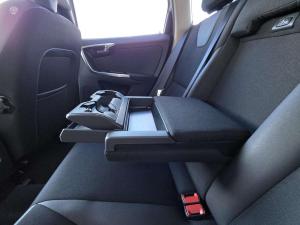 Pelēks Volvo XC60 2013 Viļņa, ar dzinēja tilpumu 2.40 L un nobraukumu 270 tūkst. km par 9970 €, foto 17 vietnē AUTOMOTO.COM.LV