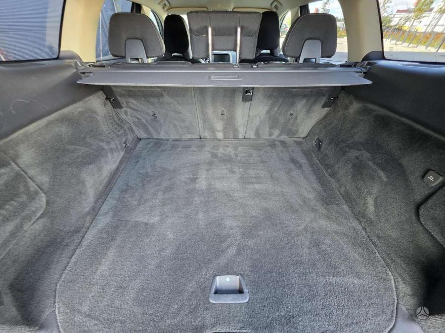 Pelēks Volvo XC60 2013 Viļņa, ar dzinēja tilpumu 2.40 L un nobraukumu 270 tūkst. km par 9970 €, foto 19 vietnē AUTOMOTO.COM.LV