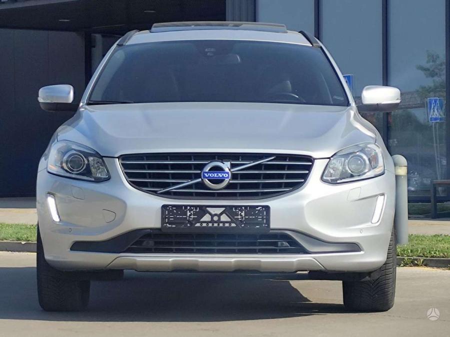 Grey Volvo XC60 2013 in Siauliai, with an engine capacity of 2.00 L and mileage of 149 thousand km for 13850 €, photo 3 on AUTOMOTO.COM.LV