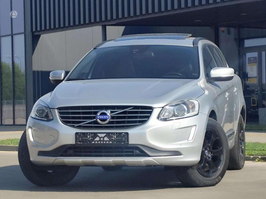 Grey Volvo XC60 2013 in Siauliai, with an engine capacity of 2.00 L and mileage of 149 thousand km for 13850 €, photo 4 on AUTOMOTO.COM.LV