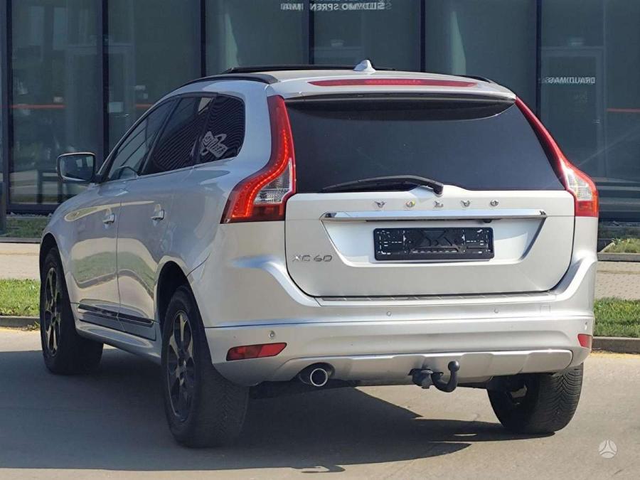 Grey Volvo XC60 2013 in Siauliai, with an engine capacity of 2.00 L and mileage of 149 thousand km for 13850 €, photo 6 on AUTOMOTO.COM.LV