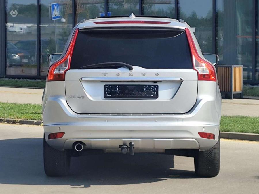 Grey Volvo XC60 2013 in Siauliai, with an engine capacity of 2.00 L and mileage of 149 thousand km for 13850 €, photo 7 on AUTOMOTO.COM.LV
