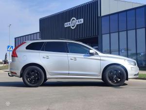 Grey Volvo XC60 2013 in Siauliai, with an engine capacity of 2.00 L and mileage of 149 thousand km for 13850 €, photo 10 on AUTOMOTO.COM.LV