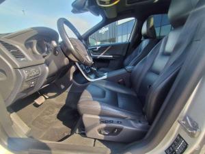 Grey Volvo XC60 2013 in Siauliai, with an engine capacity of 2.00 L and mileage of 149 thousand km for 13850 €, photo 12 on AUTOMOTO.COM.LV