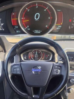 Grey Volvo XC60 2013 in Siauliai, with an engine capacity of 2.00 L and mileage of 149 thousand km for 13850 €, photo 13 on AUTOMOTO.COM.LV