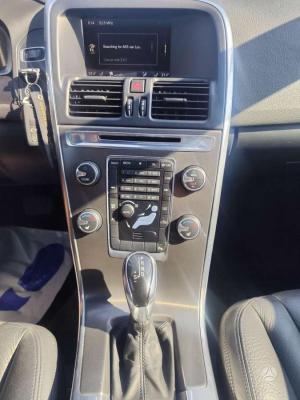 Grey Volvo XC60 2013 in Siauliai, with an engine capacity of 2.00 L and mileage of 149 thousand km for 13850 €, photo 14 on AUTOMOTO.COM.LV
