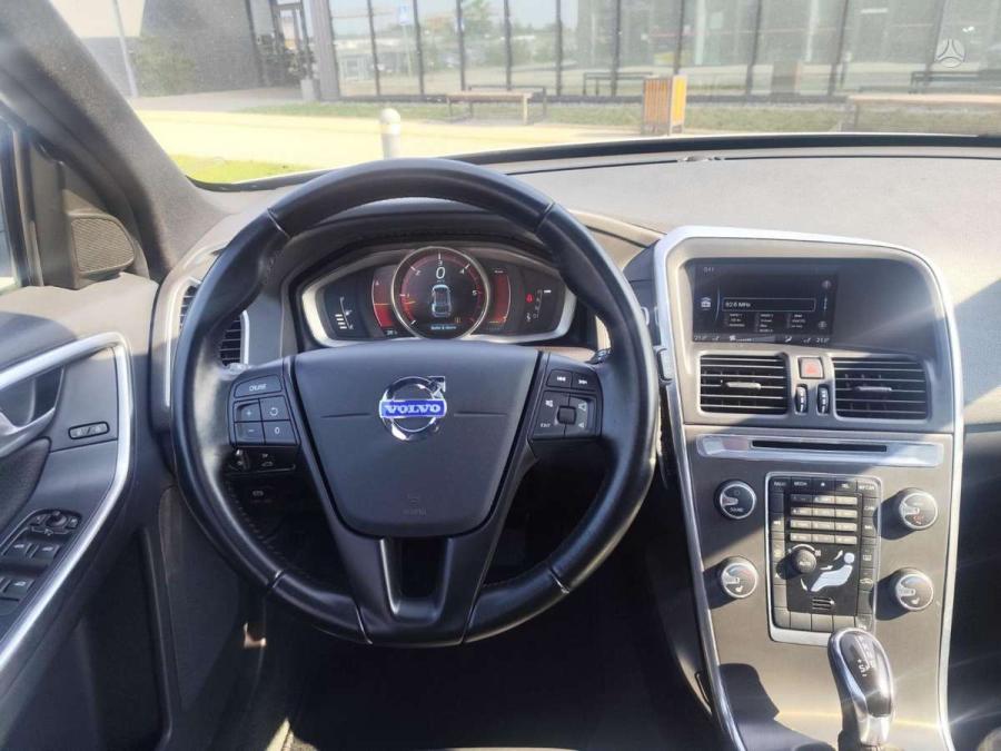 Grey Volvo XC60 2013 in Siauliai, with an engine capacity of 2.00 L and mileage of 149 thousand km for 13850 €, photo 25 on AUTOMOTO.COM.LV