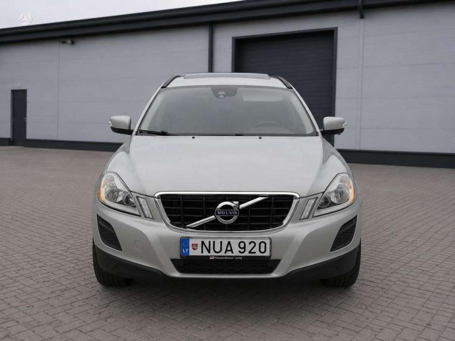 Pelēks Volvo XC60 2013 Viļņa, ar dzinēja tilpumu 1.97 L un nobraukumu 325 tūkst. km par 4750 €, foto 3 vietnē AUTOMOTO.COM.LV
