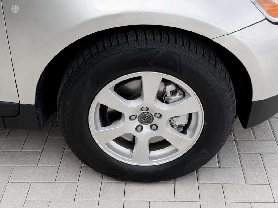 Pelēks Volvo XC60 2013 Viļņa, ar dzinēja tilpumu 1.97 L un nobraukumu 325 tūkst. km par 4750 €, foto 8 vietnē AUTOMOTO.COM.LV